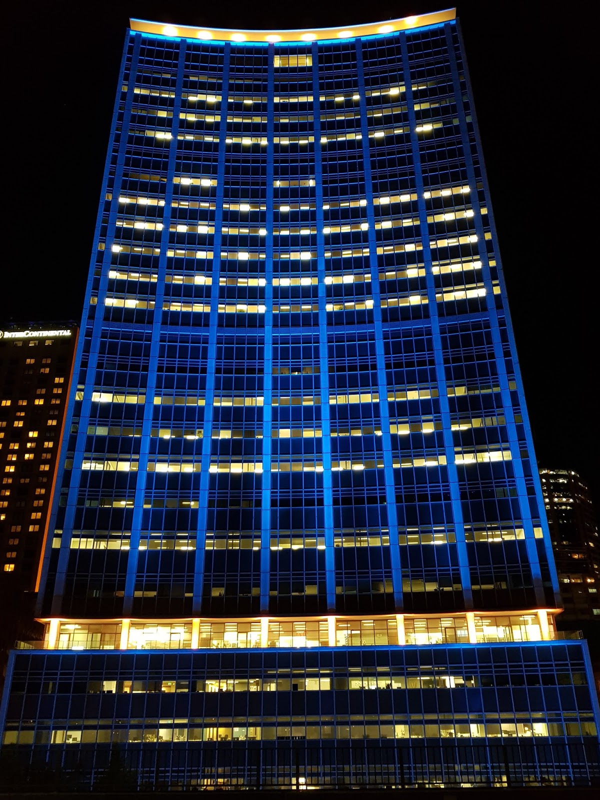 Sydney - City and Suburbs: AMP Building, Vivid Sydney