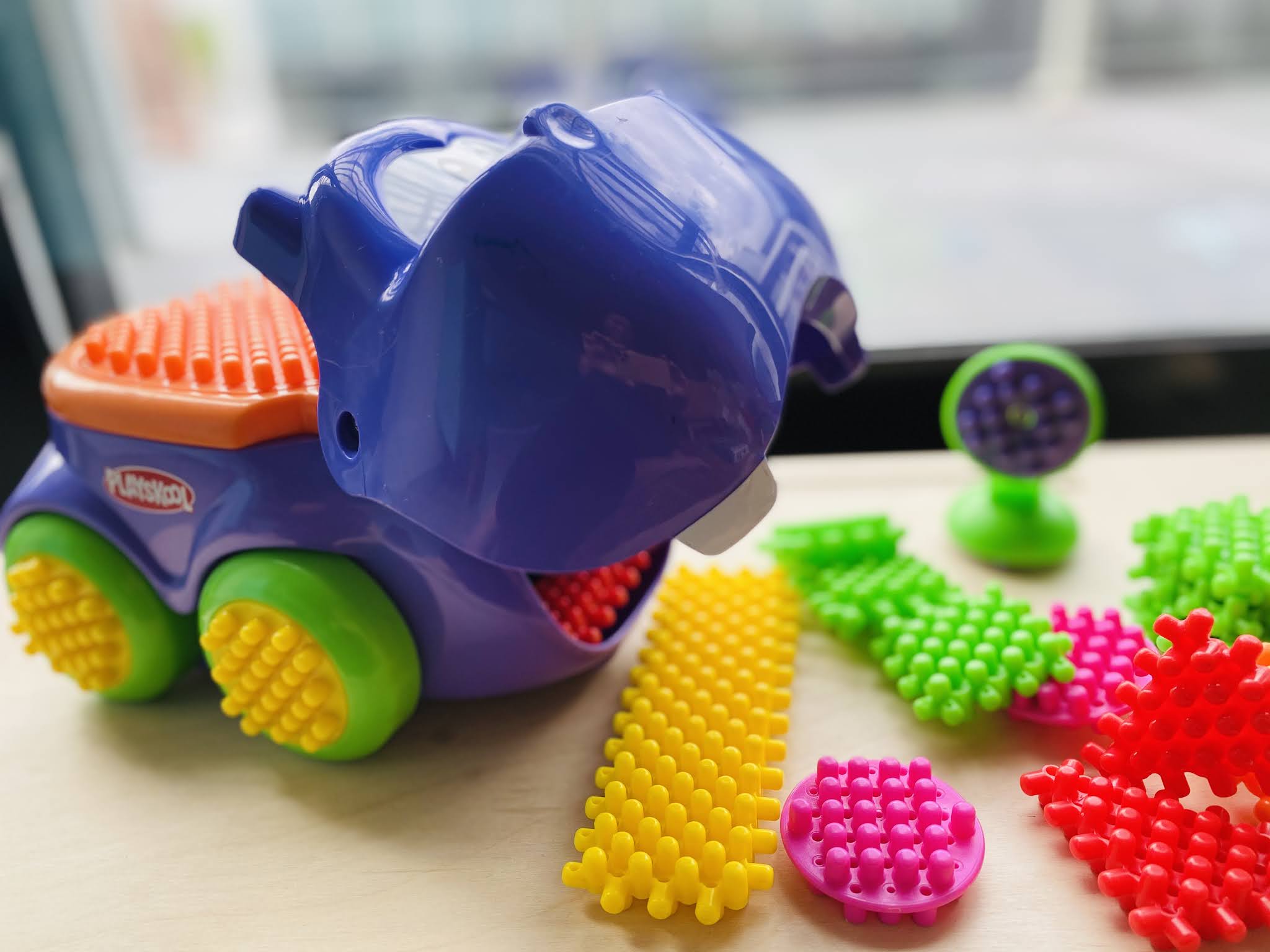 60 Seconds Toy Review: Clipo Hippo, by Hasbro