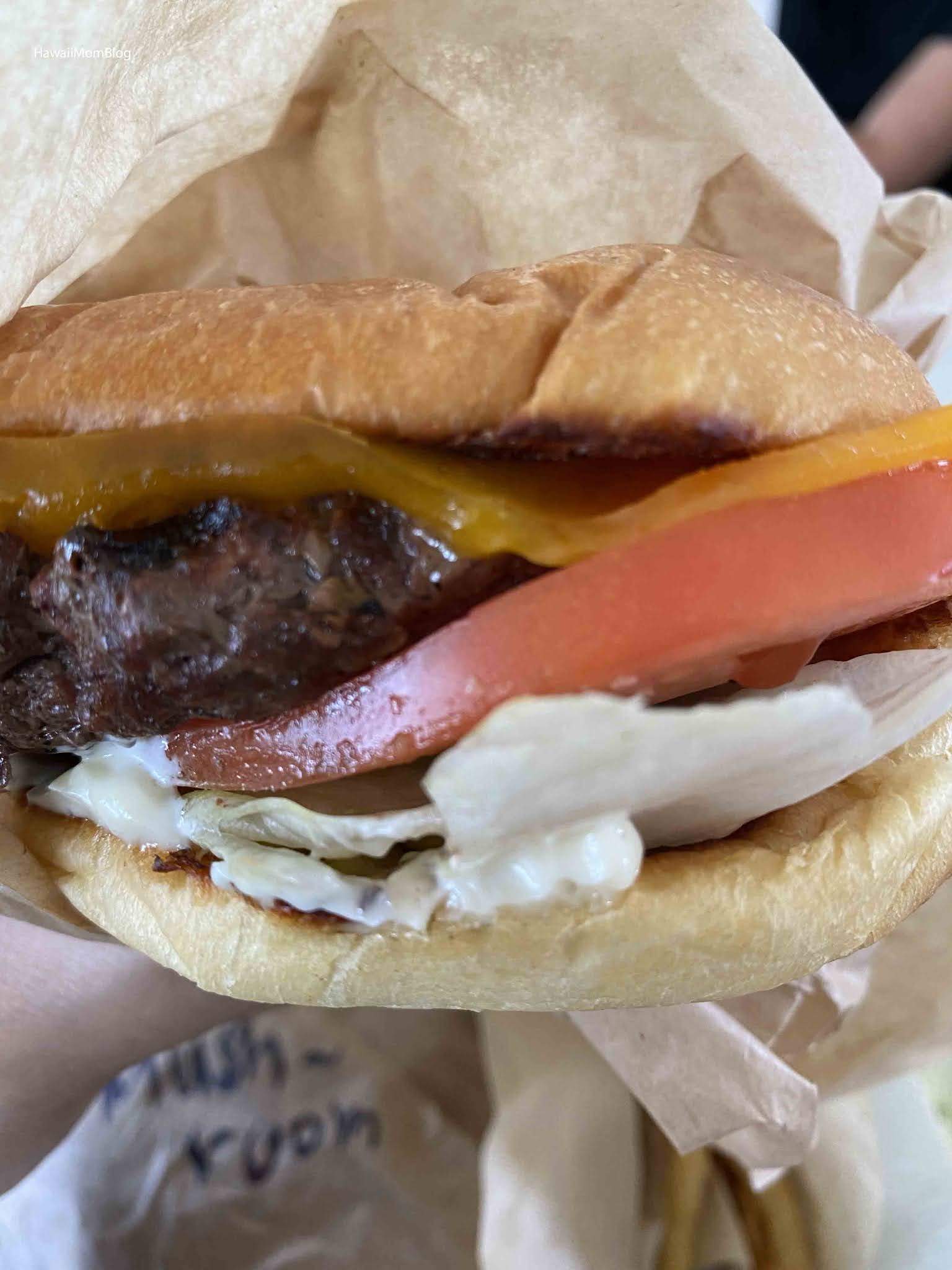 Hawaii Mom Blog: Visit Hawai`i Island: Village Burger