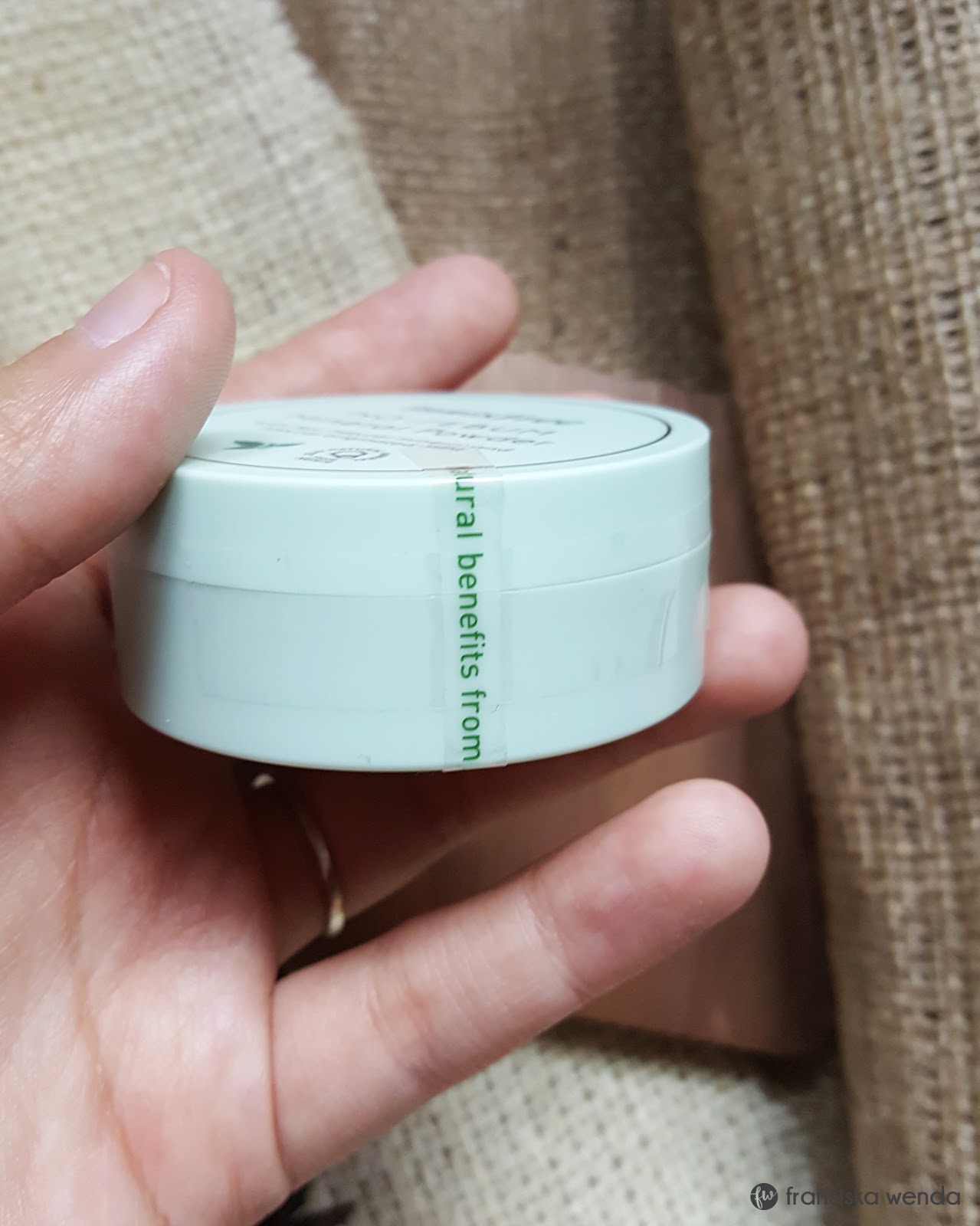 Innisfree no sebum mineral powder review - fransiska wenda