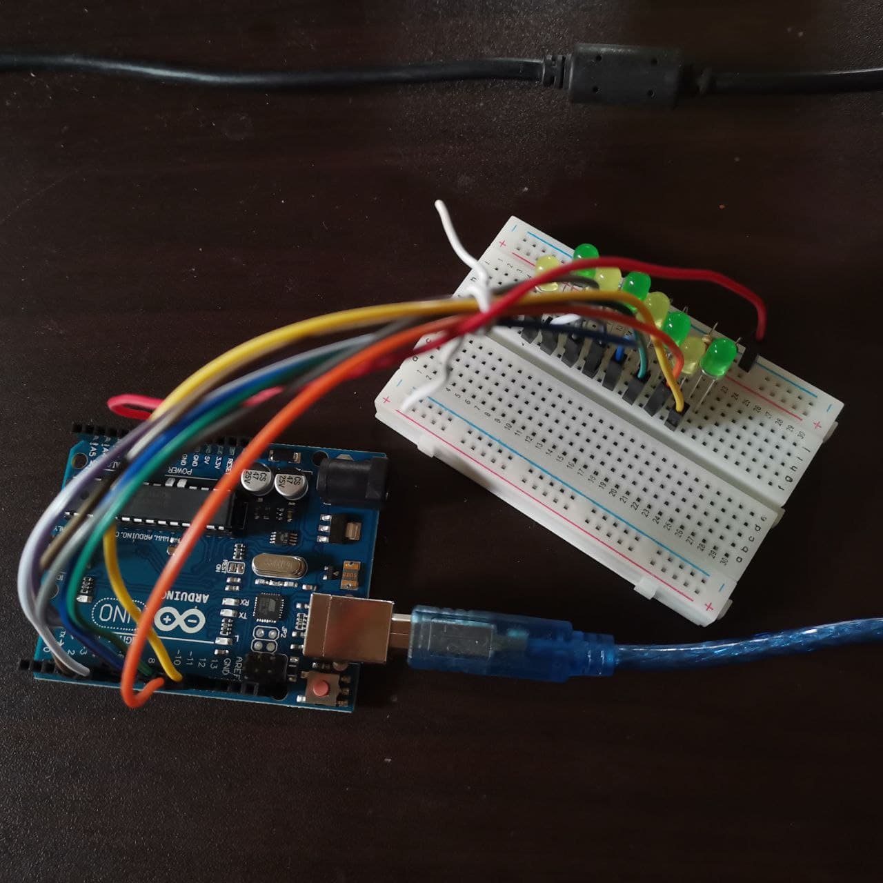 How to design Knight Rider Light System Using "Arduino Uno Board" ~ Med ...