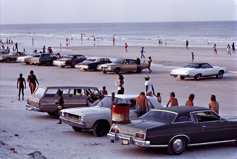35 Fascinating Photos Capture Everyday Life of Daytona Beach in the ...