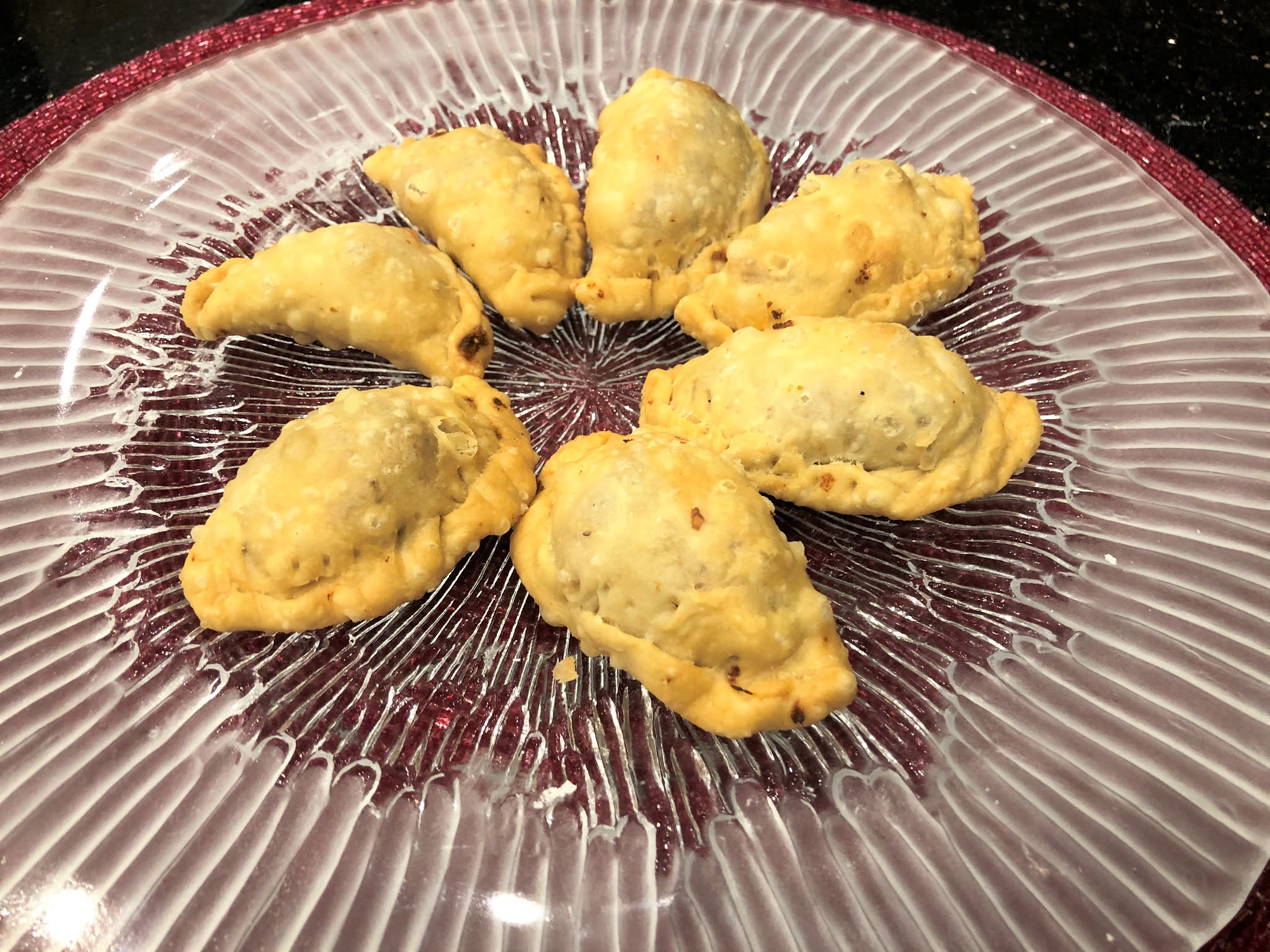 My Favorite Recipes Collection: Ghujia/Ghugra/Karanji