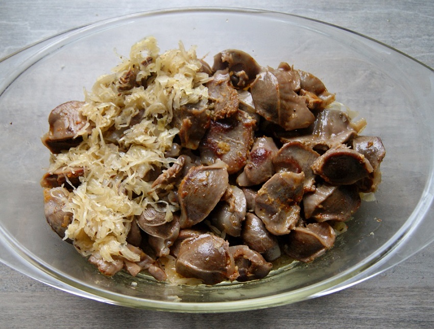 Zdrowa Kuchnia Sowy: Żołądki indycze zapiekane w kapuście