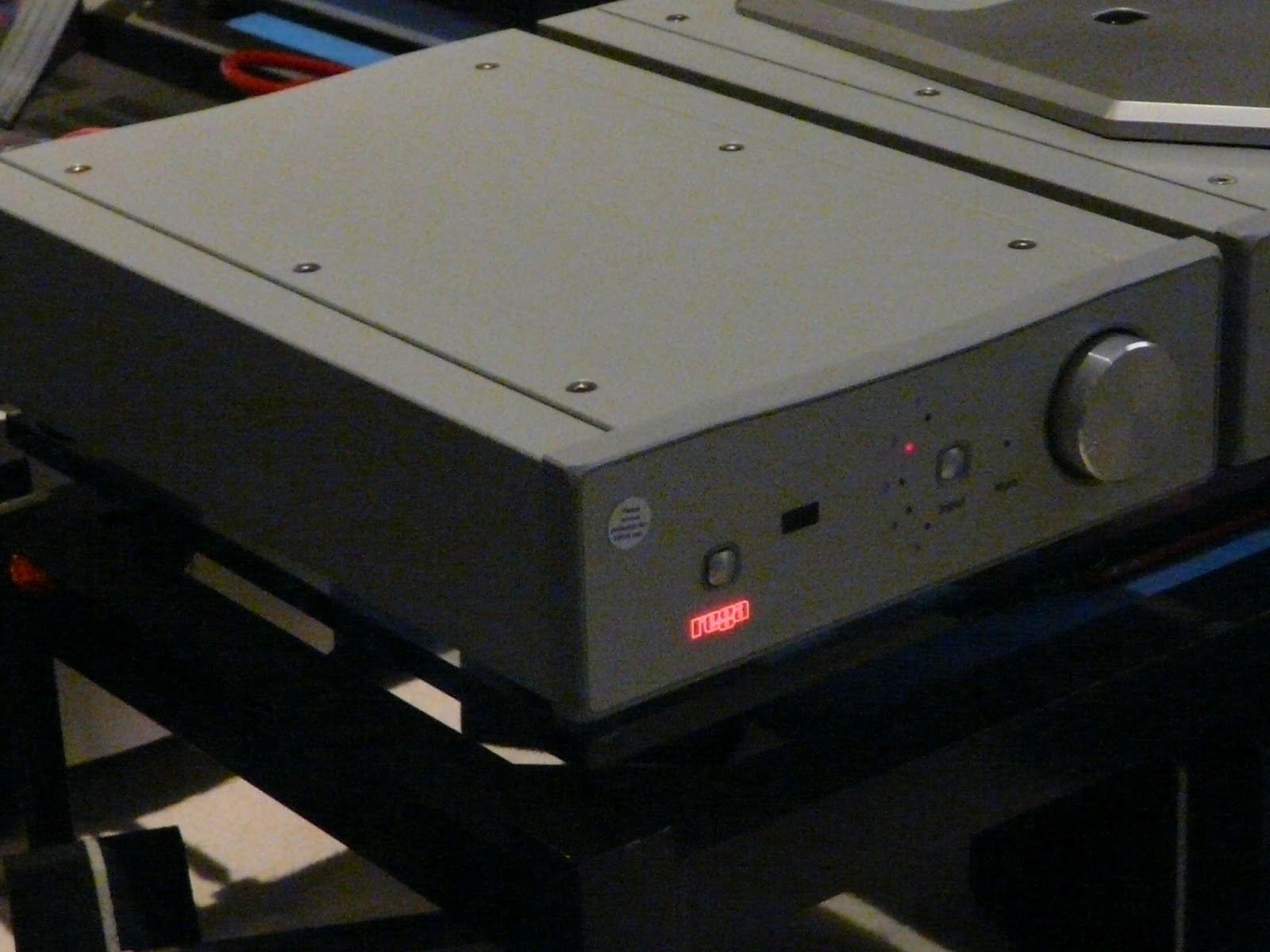 HiFi Unlimited: Bionic-R? Rega Brio-R Integrated Amp.