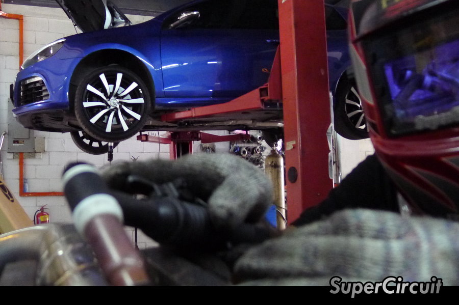 SUPERCIRCUIT Exhaust Pro Shop: VW Golf R Downpipe with 22PS extra horse ...