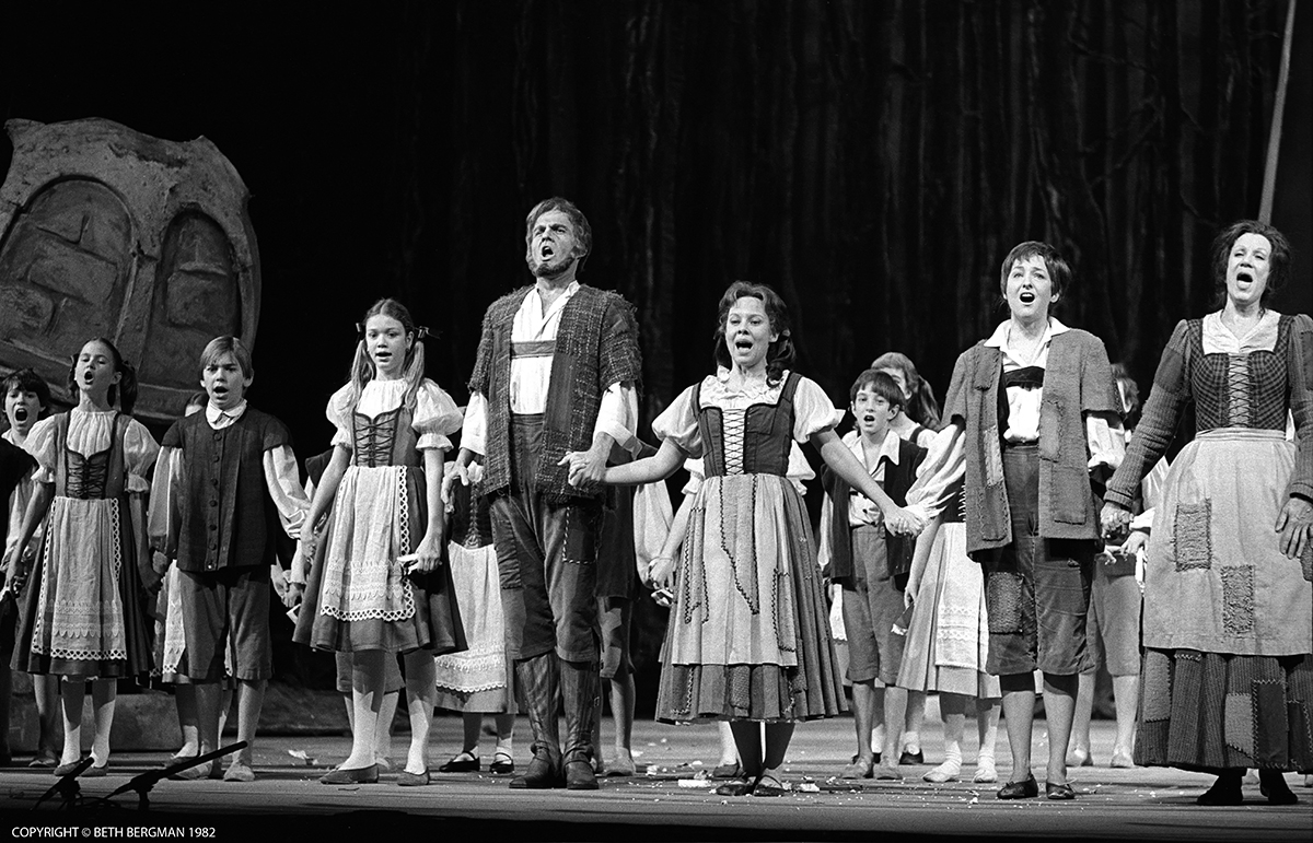 The Opera Lenz: Filling in more Jean Kraft gaps