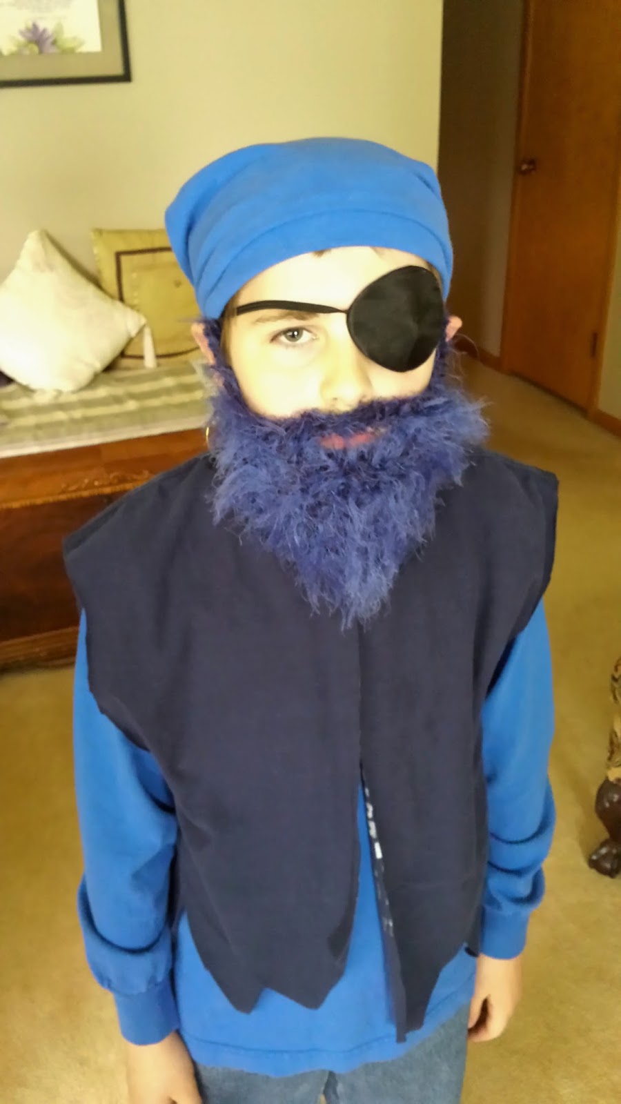 Cranberry Tea Time: Busy Hands: A Blue Beard!