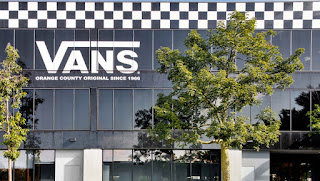 Marzua: Vans inaugura casa en California: oficinas para skaters.