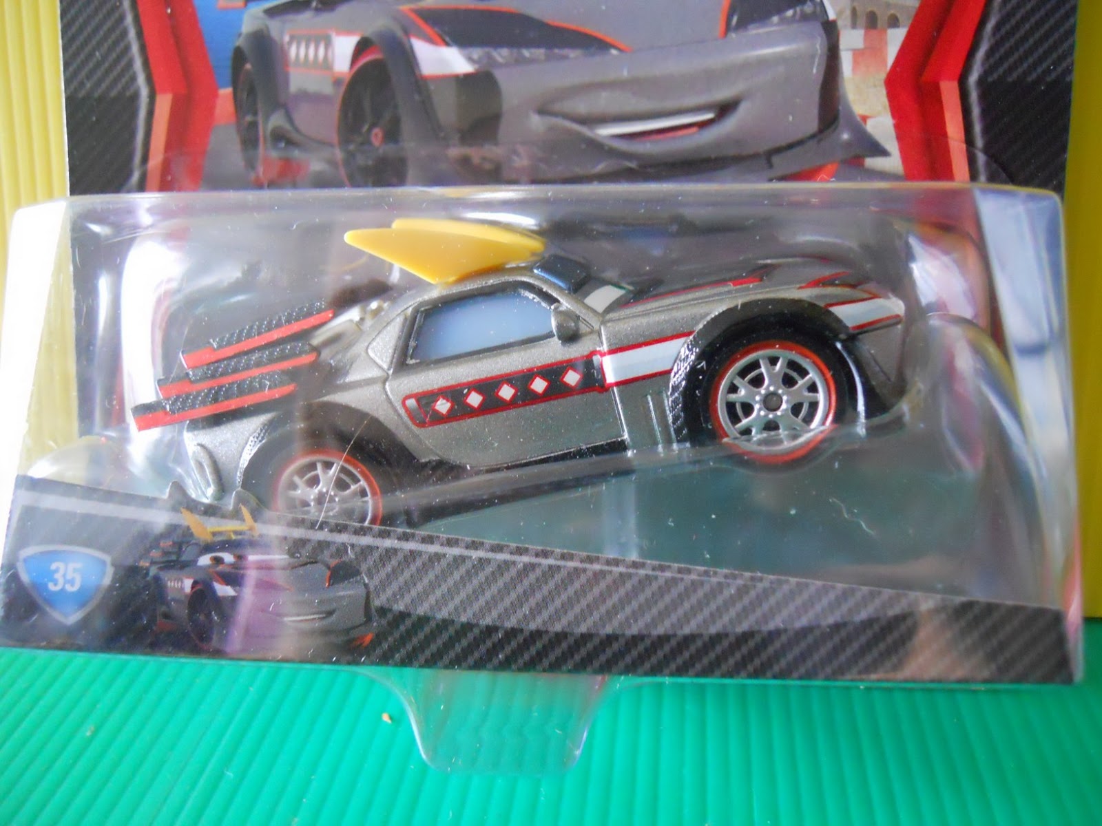 Dexters Diecasts (DexDC): Disney PIXAR Cars2 ~ #35 KABUTO