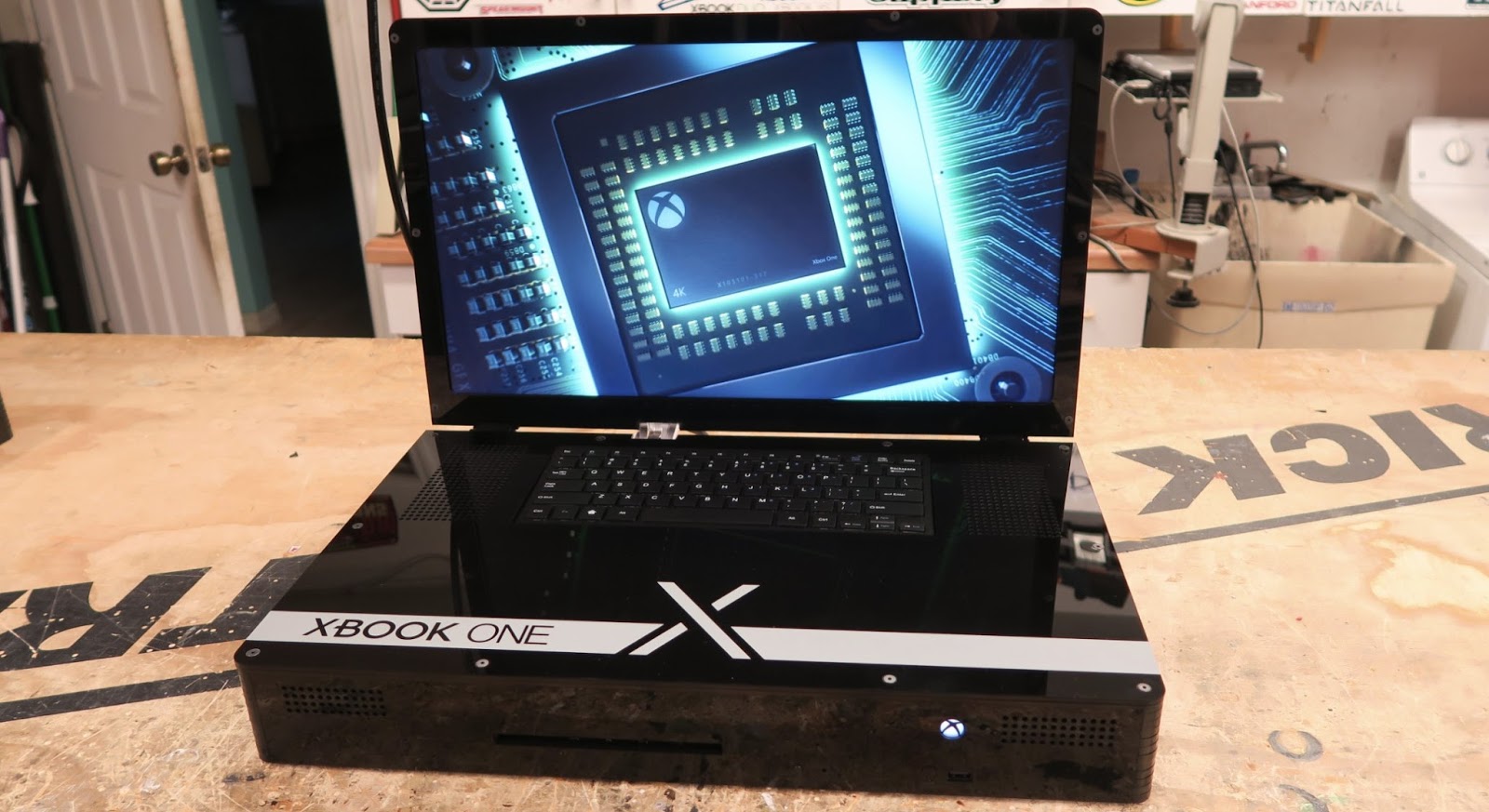 Xbook One X, il laptop Xbox One X | Video