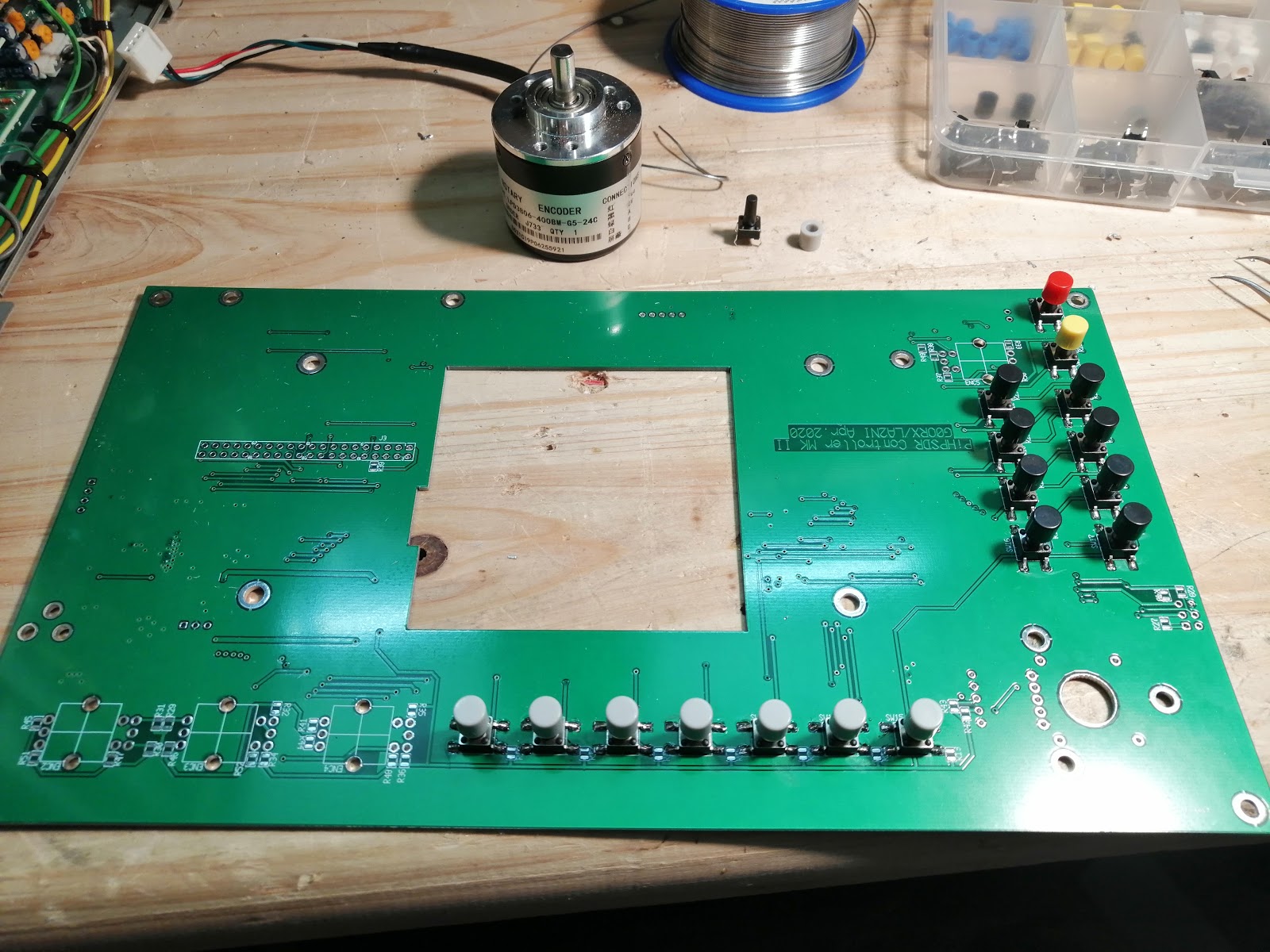 YU5MOL: PiHPSDR Controller MKII