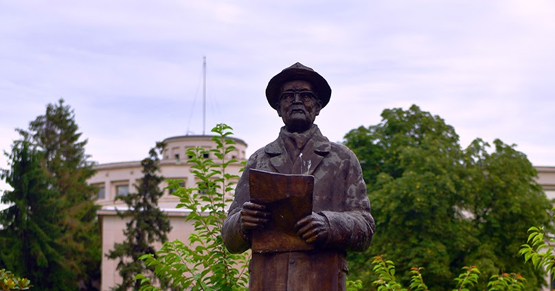 Novi Sad : Novi Sad, Vasa Stajić, spomenik #novisad