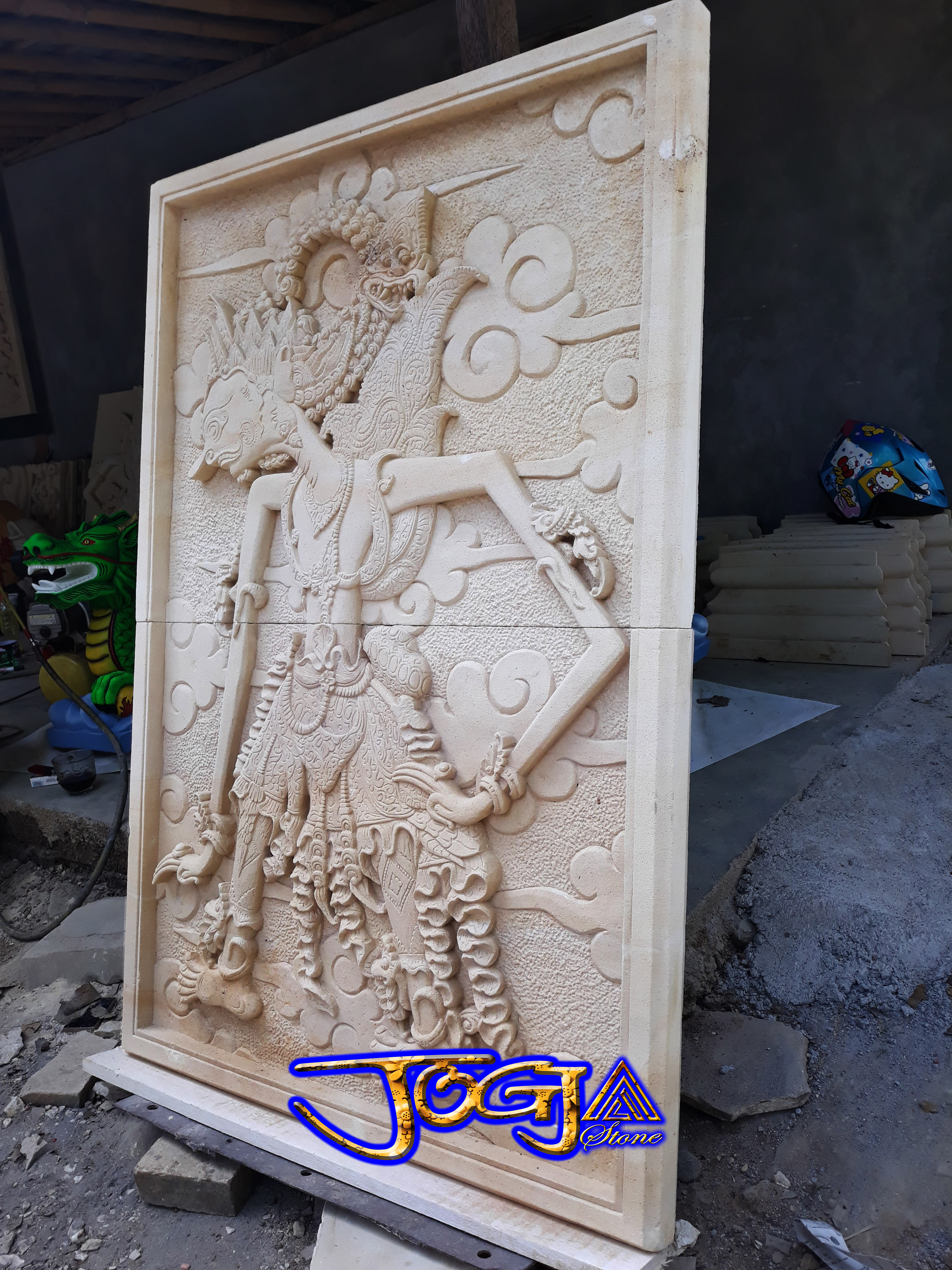 Relief batu alam wayang gatotkaca
