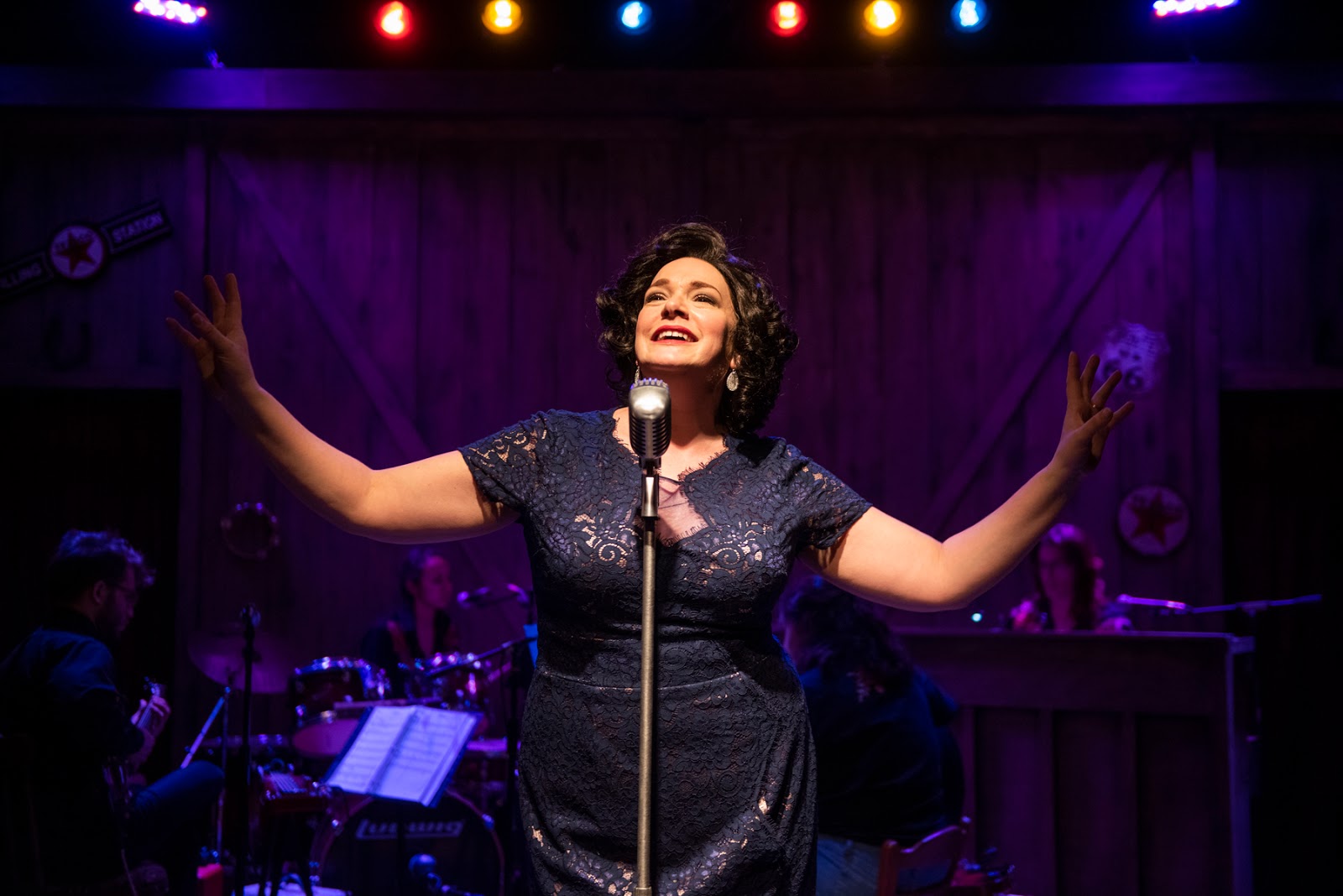 ChiIL Live Shows: REVIEW: Firebrand Theatre’s Always... Patsy Cline Now ...