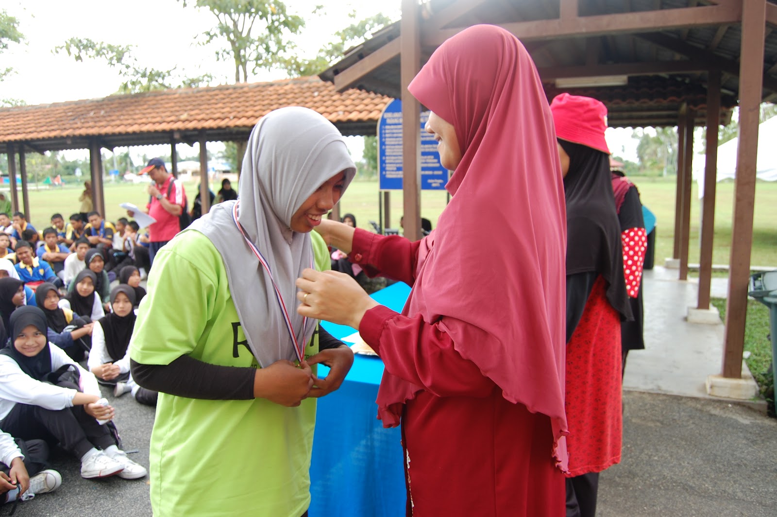 SMK PMTG. TOK LABU,PENAGA: MERENTAS DESA 2012