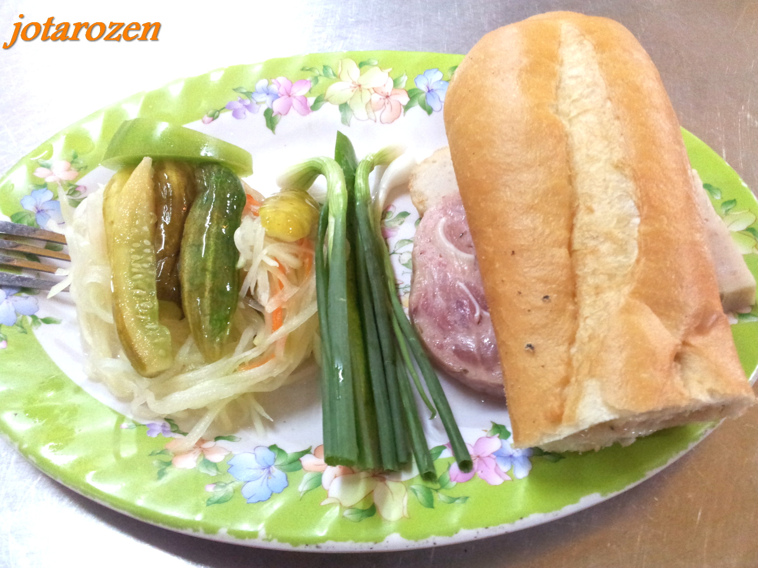 Footsteps - Jotaro's Travels: YummY! - Nom Pang (Cambodian Baguette ...