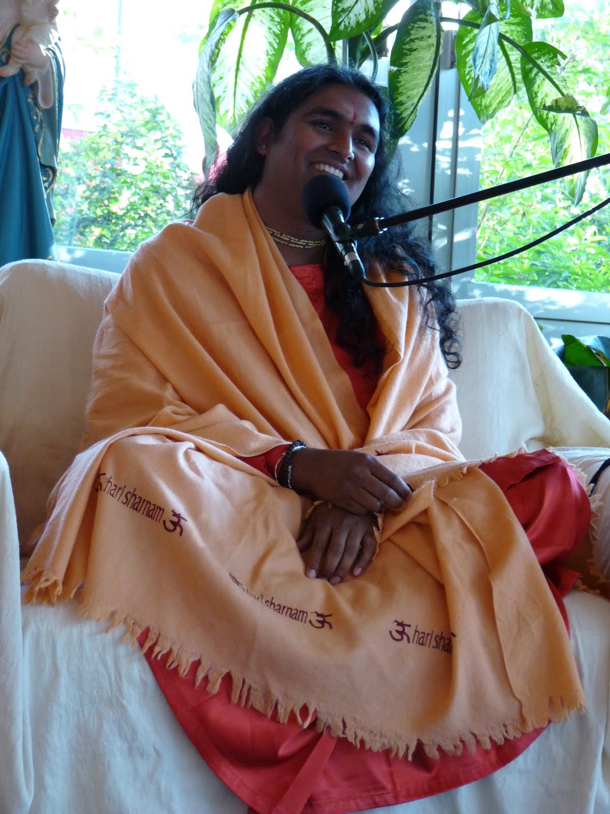Swami Vishwananda unconditional Love: Words of Sri Swami Vishwananda....
