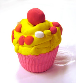 My Adventures In Positive Space: My First Cupcake!