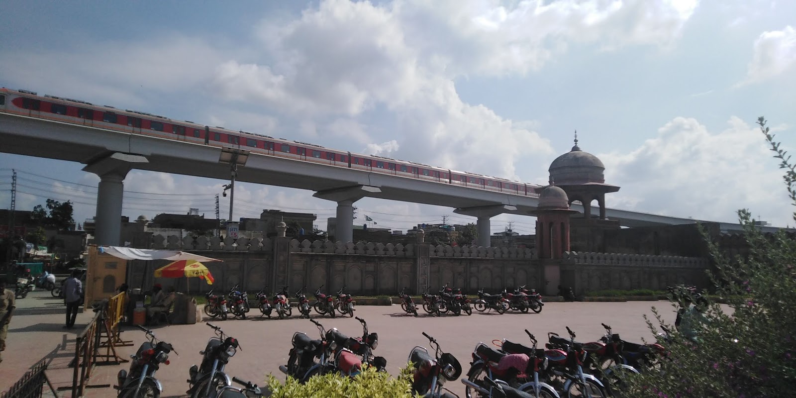 Lahore Orange Train Route is a feast for travelers- A milestone in city ...