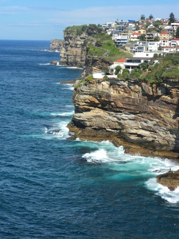 beachcomber: coastal cliff walk