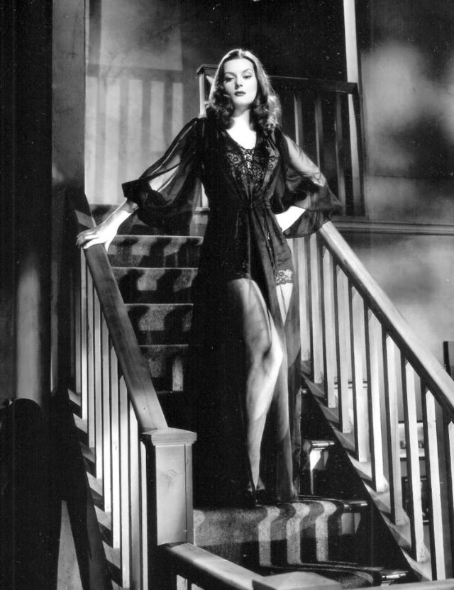 35 Gorgeous Photos of American Actress Hazel Brooks in the 1940s ...