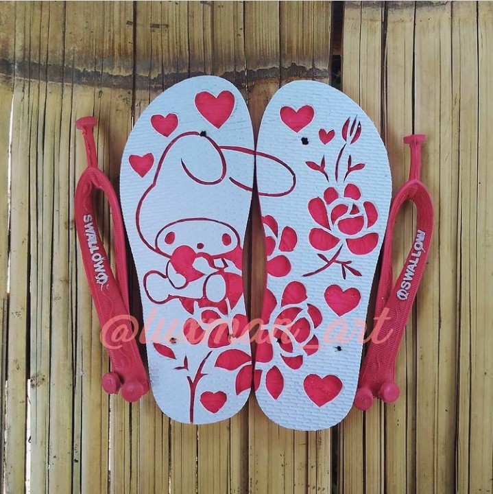 20 Senik Ukir Sendal Jepit yang Keren Karya Luxman_Art