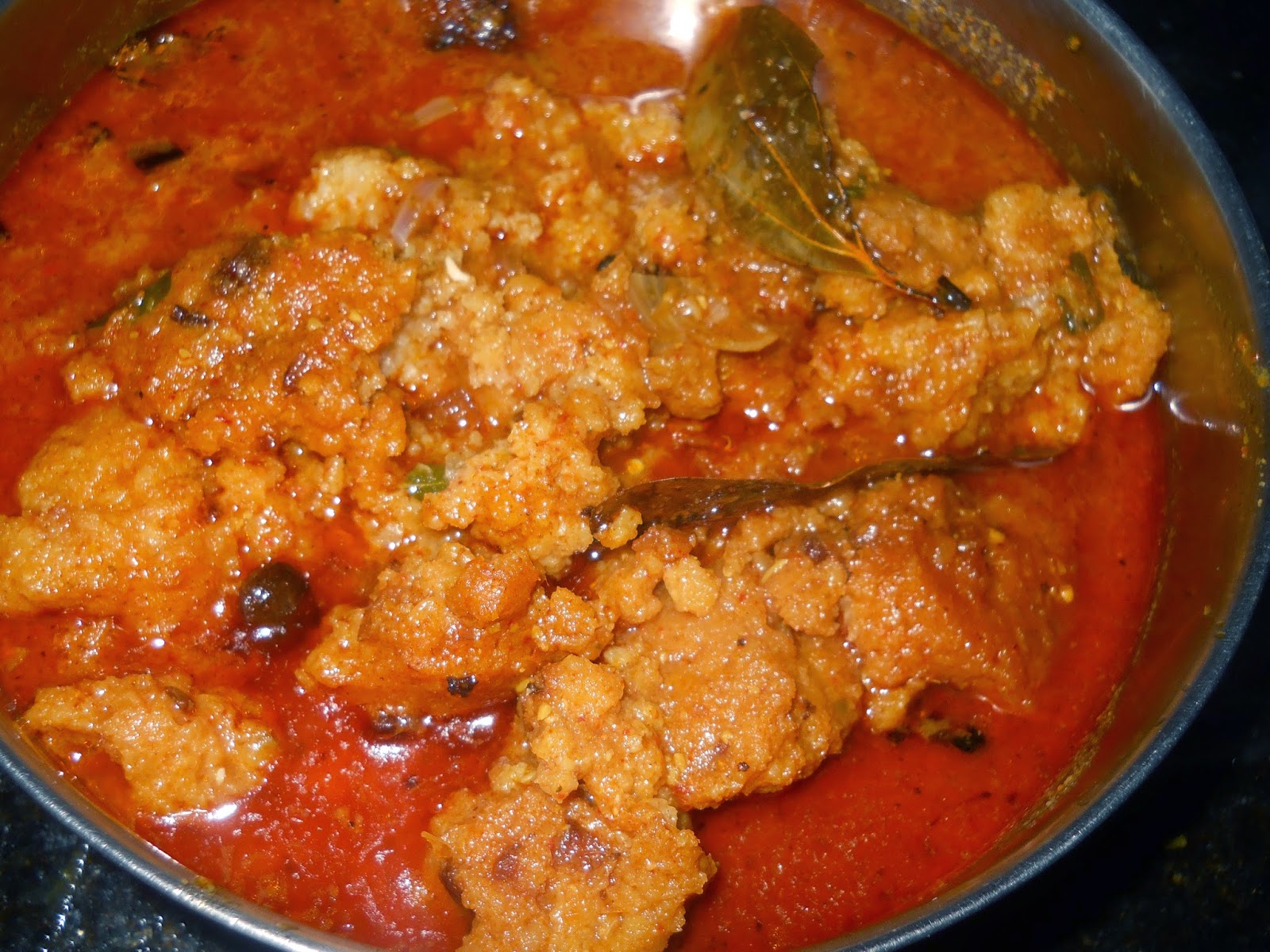 ritu's kitchen...: MATAR PAKUDI TARKARI