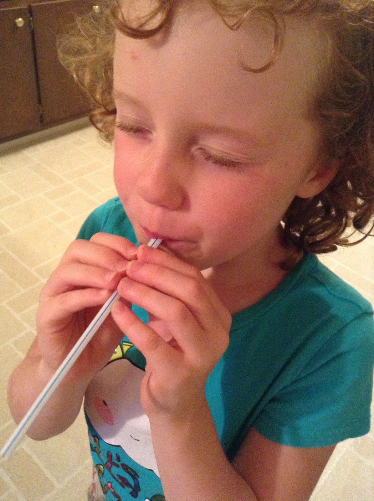 The Chocolate Muffin Tree: Simple Straw Noisemakers