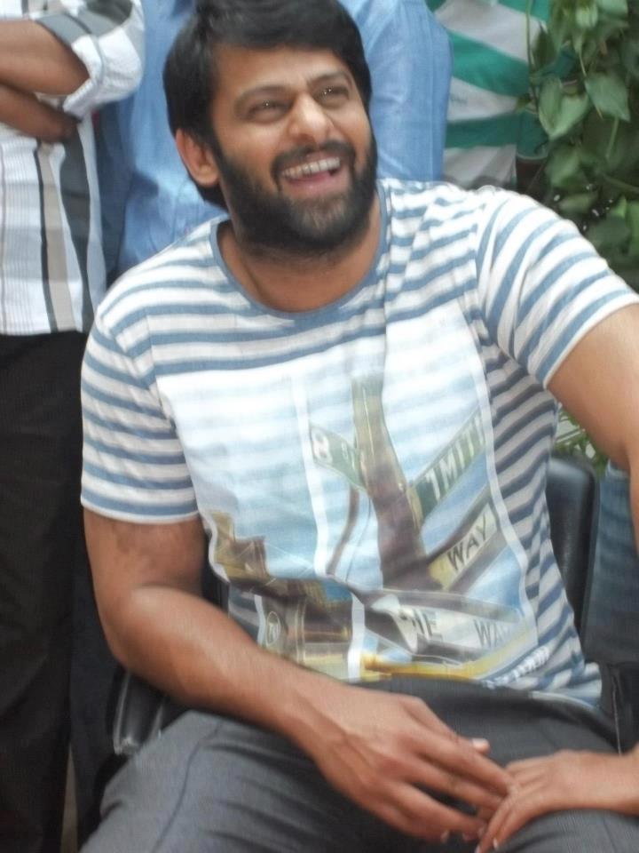 Prabhas With Fans at His House Pics - CINEZONE