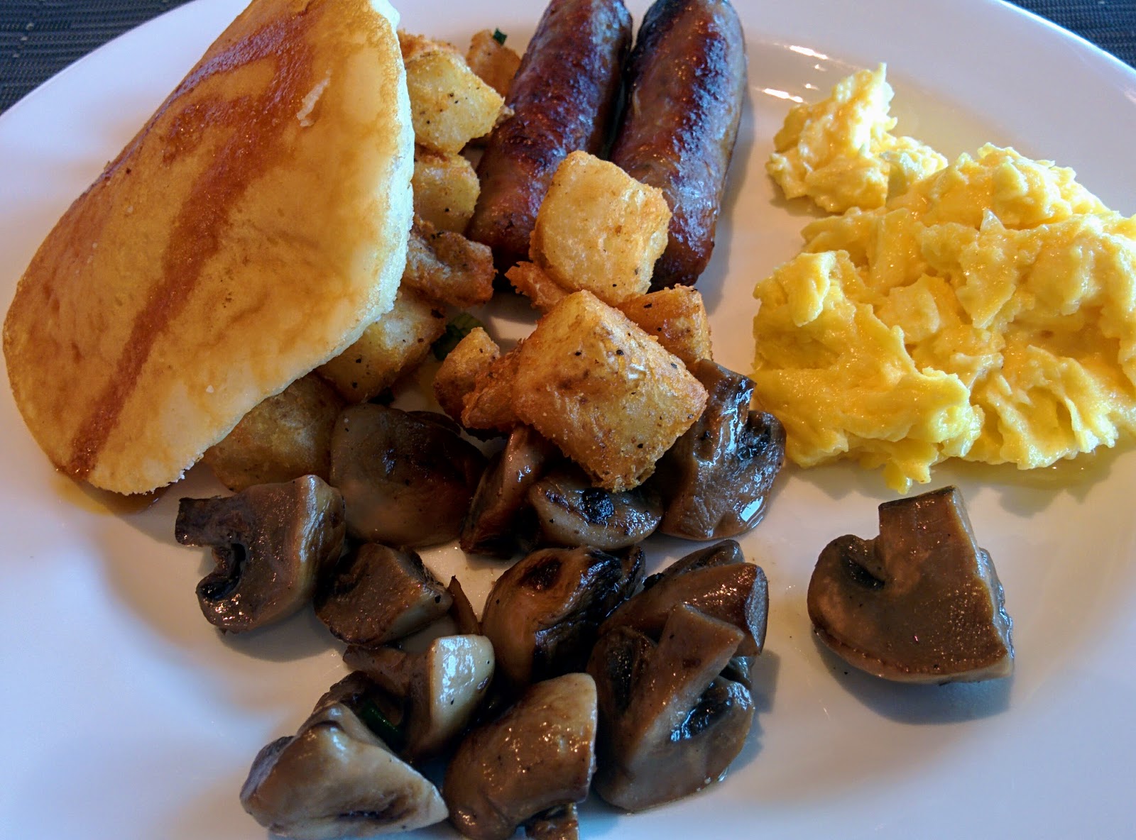 Smooch Food: Breakfast Buffet at Ocean 999 Pan Pacific Hotel Vancouver