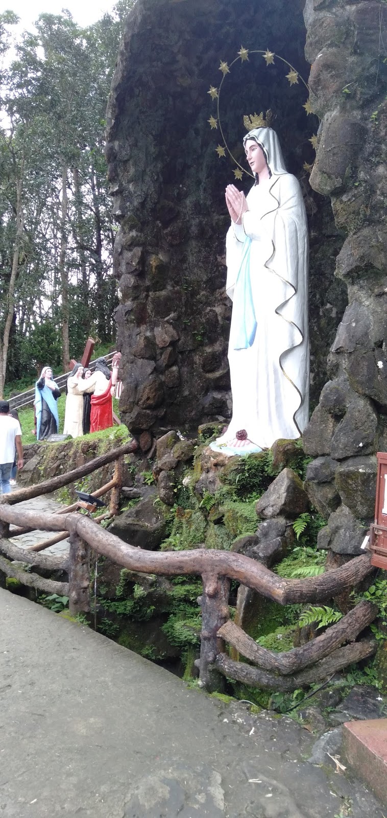Kamay ni Hesus Shrine Lucban Quezon A Miraculous Shrine/Grotto