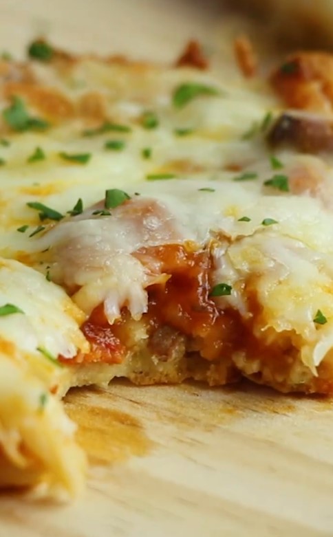 CRAZY CRUST PIZZA ^Click link to see full recipe^ 🔜