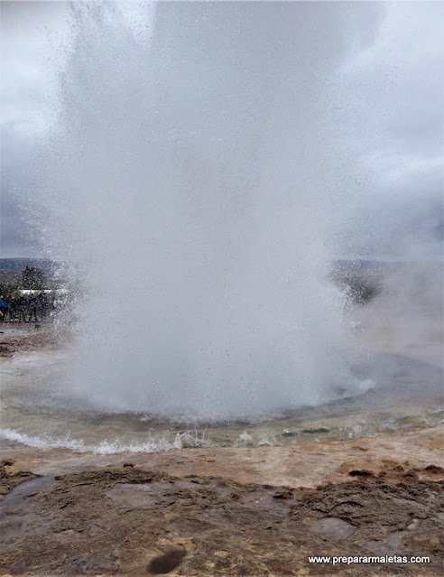 ¿Qué es un géiser y cómo se producen?