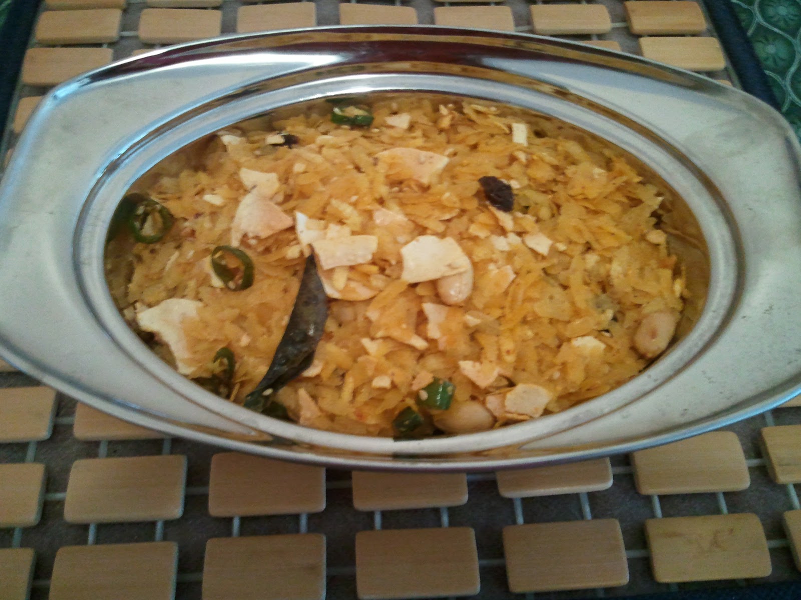 HCF: Papad Poha Chevdo/ crispy flatten disc and Flatten rice mix