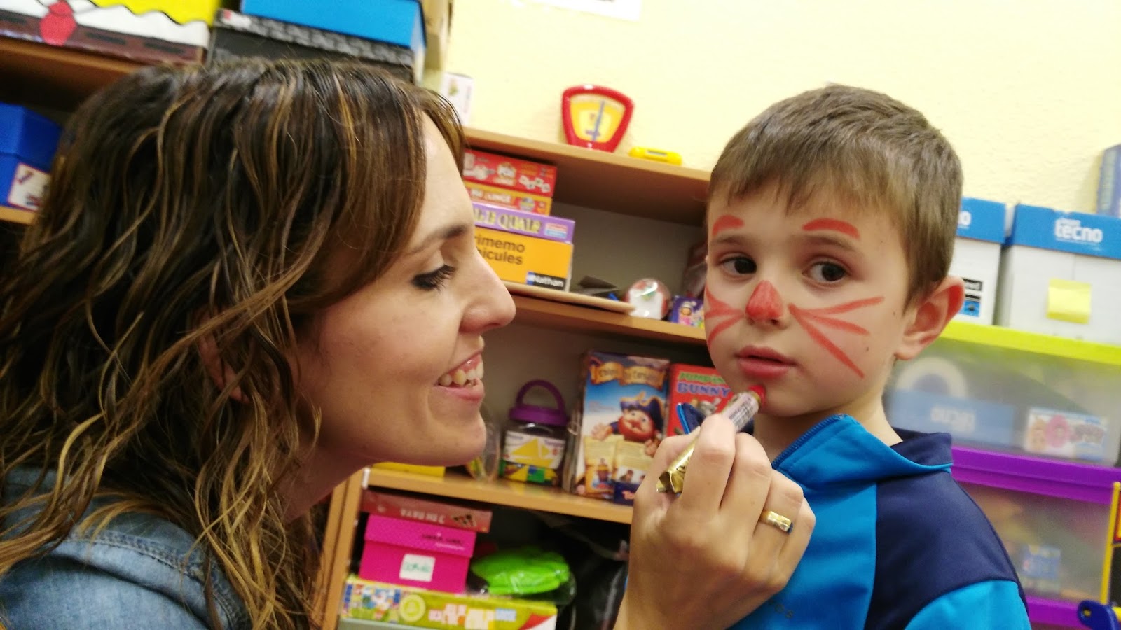 Hormigas informáticas: JUGAMOS CON LOS SENTIDOS