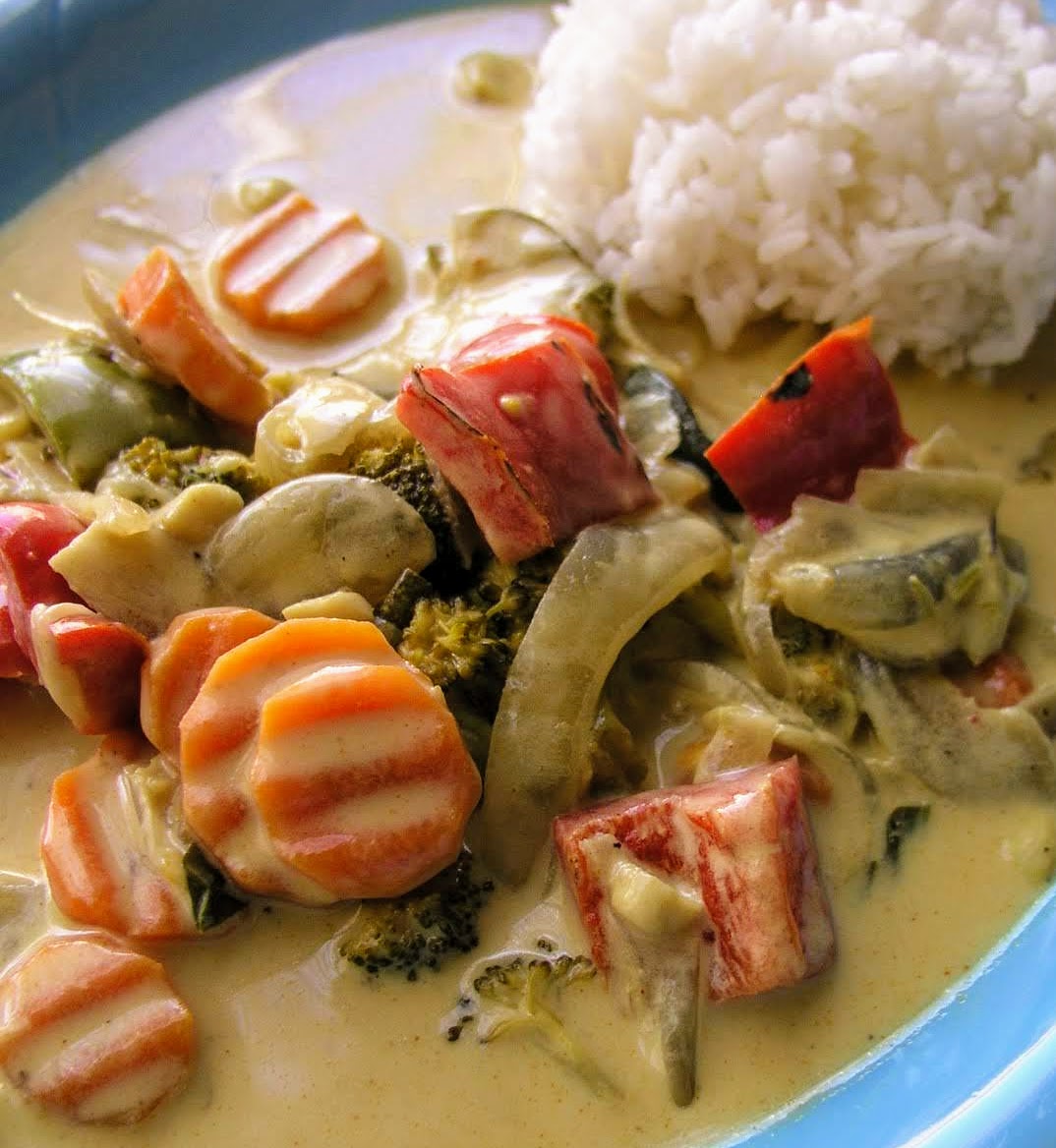 Red Thai Curry With Rice - Few Minute Wonders