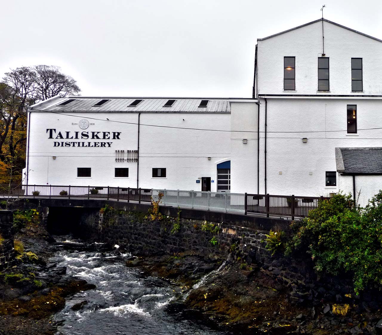 The Malt Desk: TALISKER 10 - DISTILLERY BOTTLING (2013)