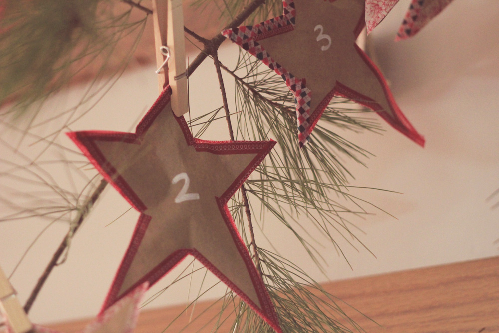 sassafras: star falling advent calendar :: diy :: holiday decor