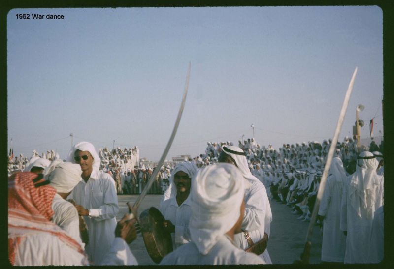 Everyday Life of Kuwait in the Early 1960s Through Amazing Color Photos ...