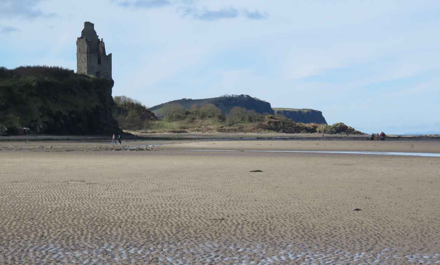 Alex and Bob`s Blue Sky Scotland: Ayrshire Coastal Path. Doonfoot to ...