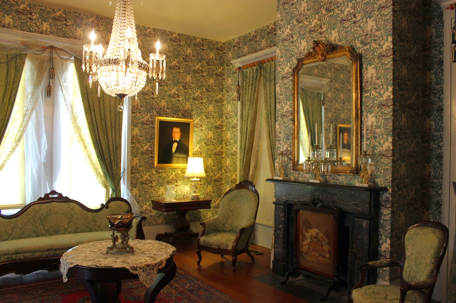 Haunted Deep South: Ghost in the Grevemberg parlor