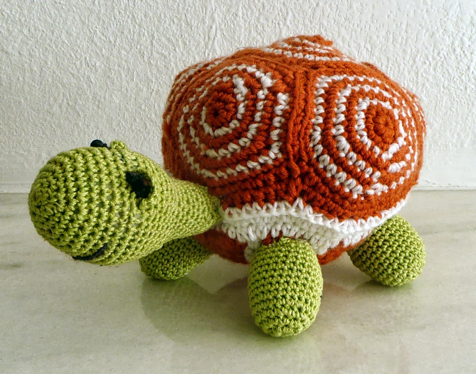 Sa invatam sa crosetam si sa tricotam: Broasca testoasa crosetata