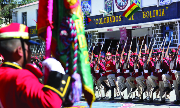 Colorados reafirman lealtad y seguridad para el Presidente | Militares ...