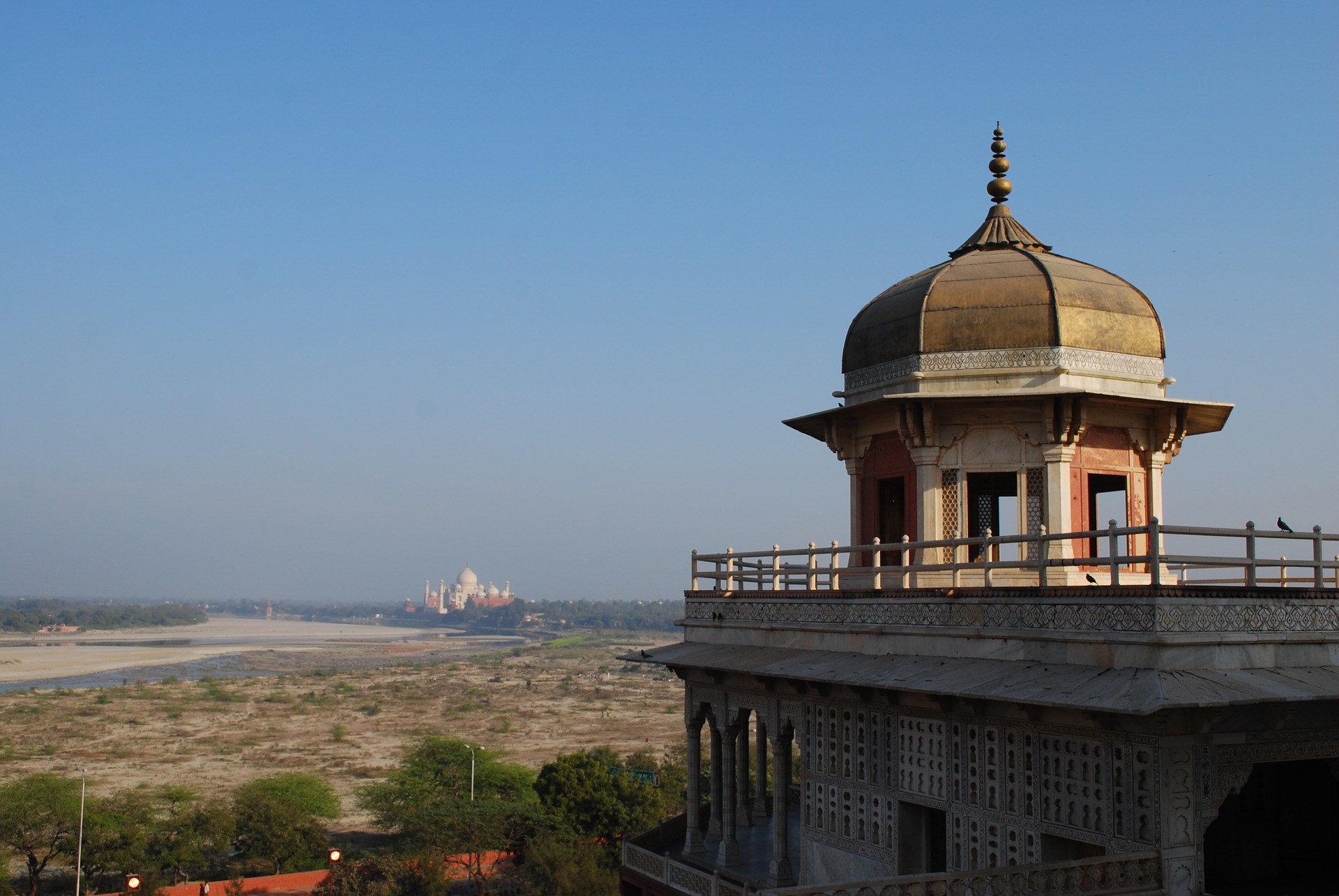 top facts abut the taj mahal in 2022