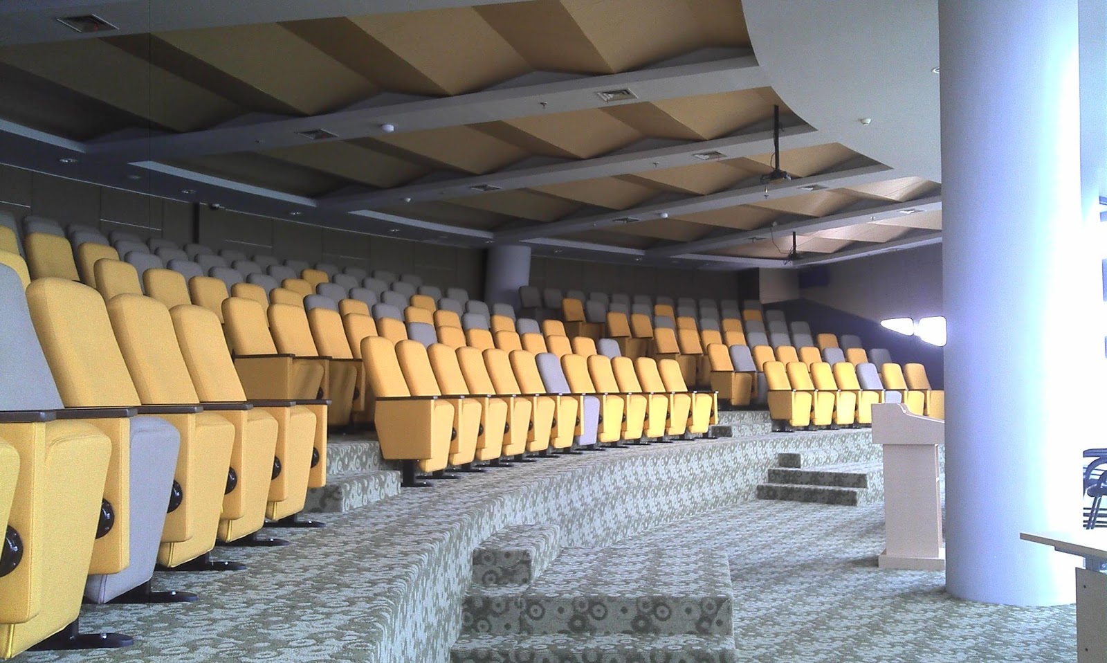 Desain Web: Perpustakaan UI Contoh Perpustakaan Masa Depan