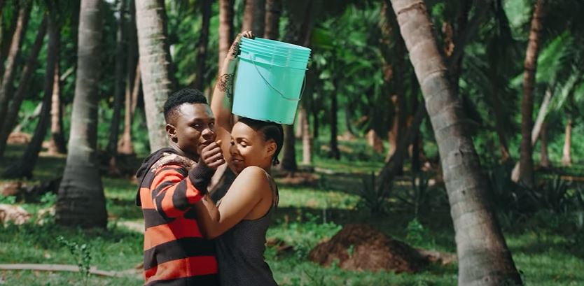 VIDEO | Mbosso Ft. Njenje (Kilimanjaro Band) - Tulizana | Mp4 Download ...