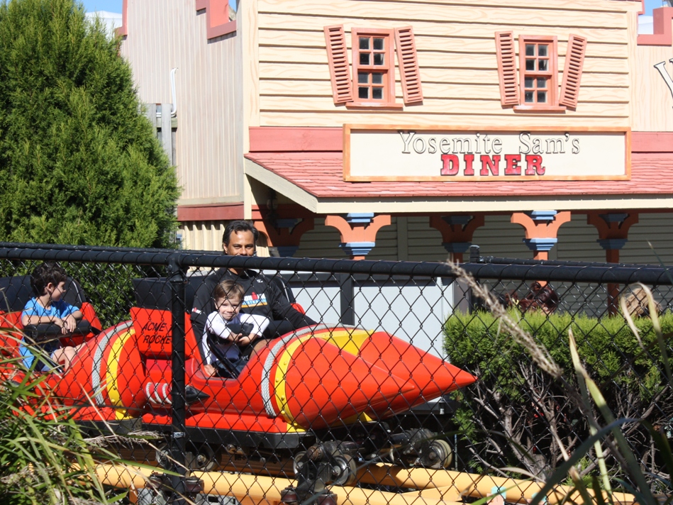 Max's World: movie world road runner roller coaster
