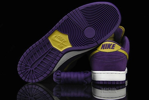 SNEAKERS ALL YOU WANT: Nike SB Dunk Low Crown Royal