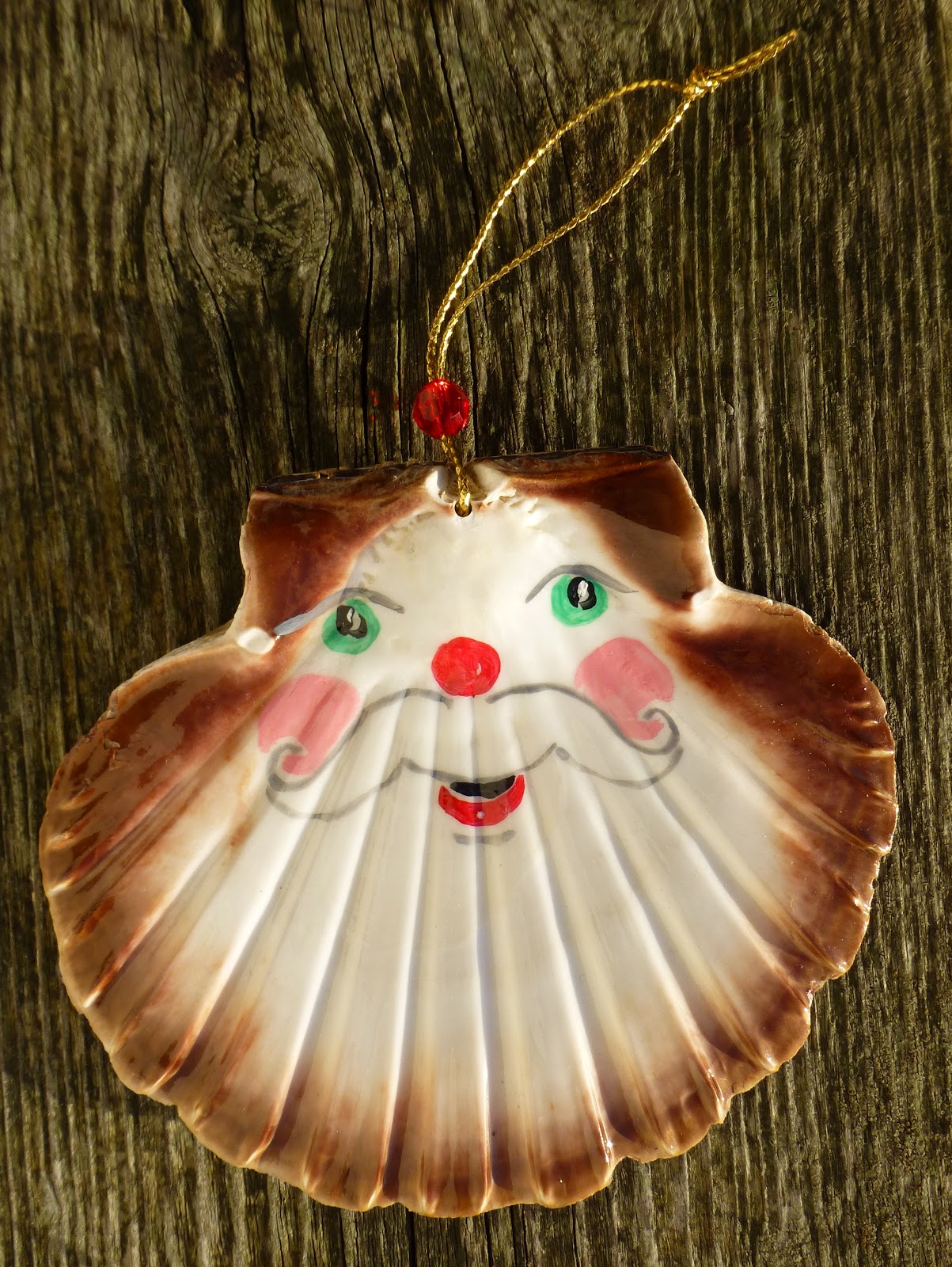 Fair Isle: Scallop Shell Santa - Christmas Ornaments